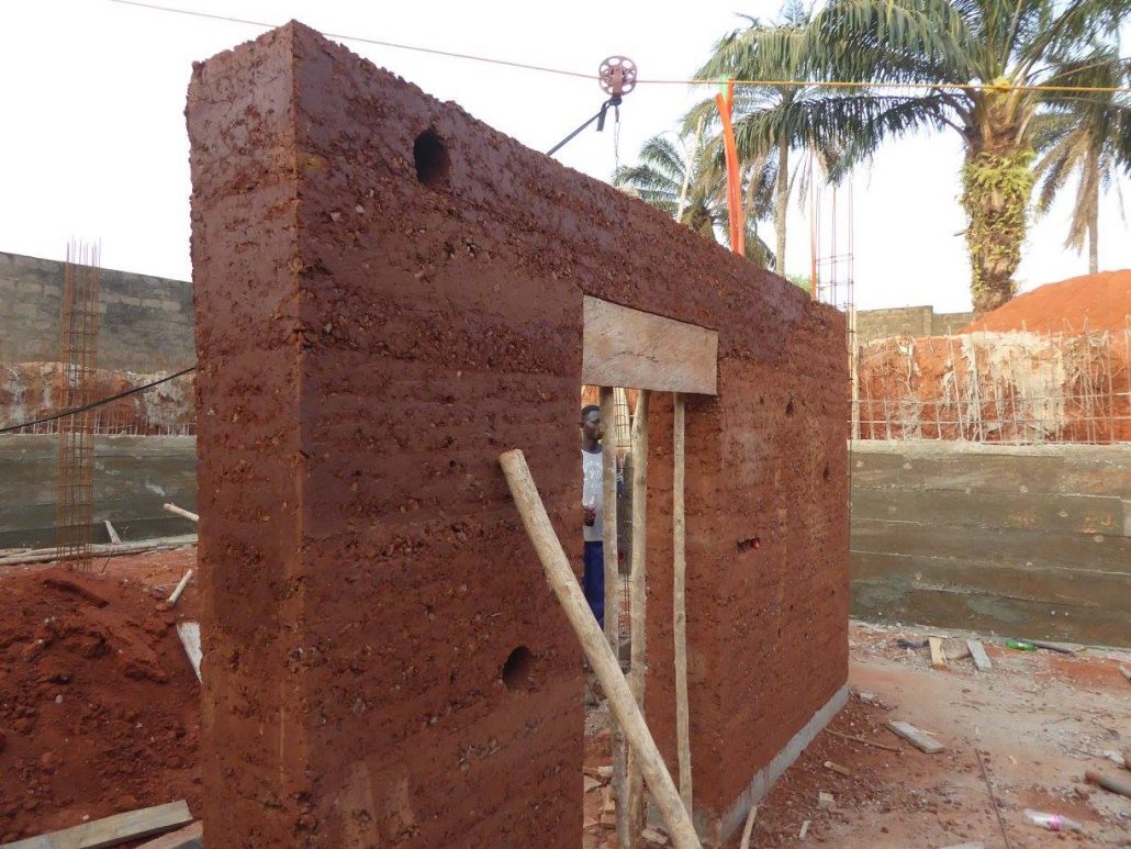 Carré hinnoudo un chantier-école,la maison-modèle de Porto-Novo au ...